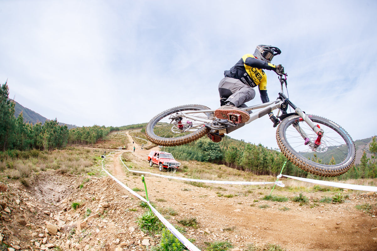 GRAVITY SCHOOL RACING - FINDING SPEED EPISODE 2 – RAAW Mountain Bikes