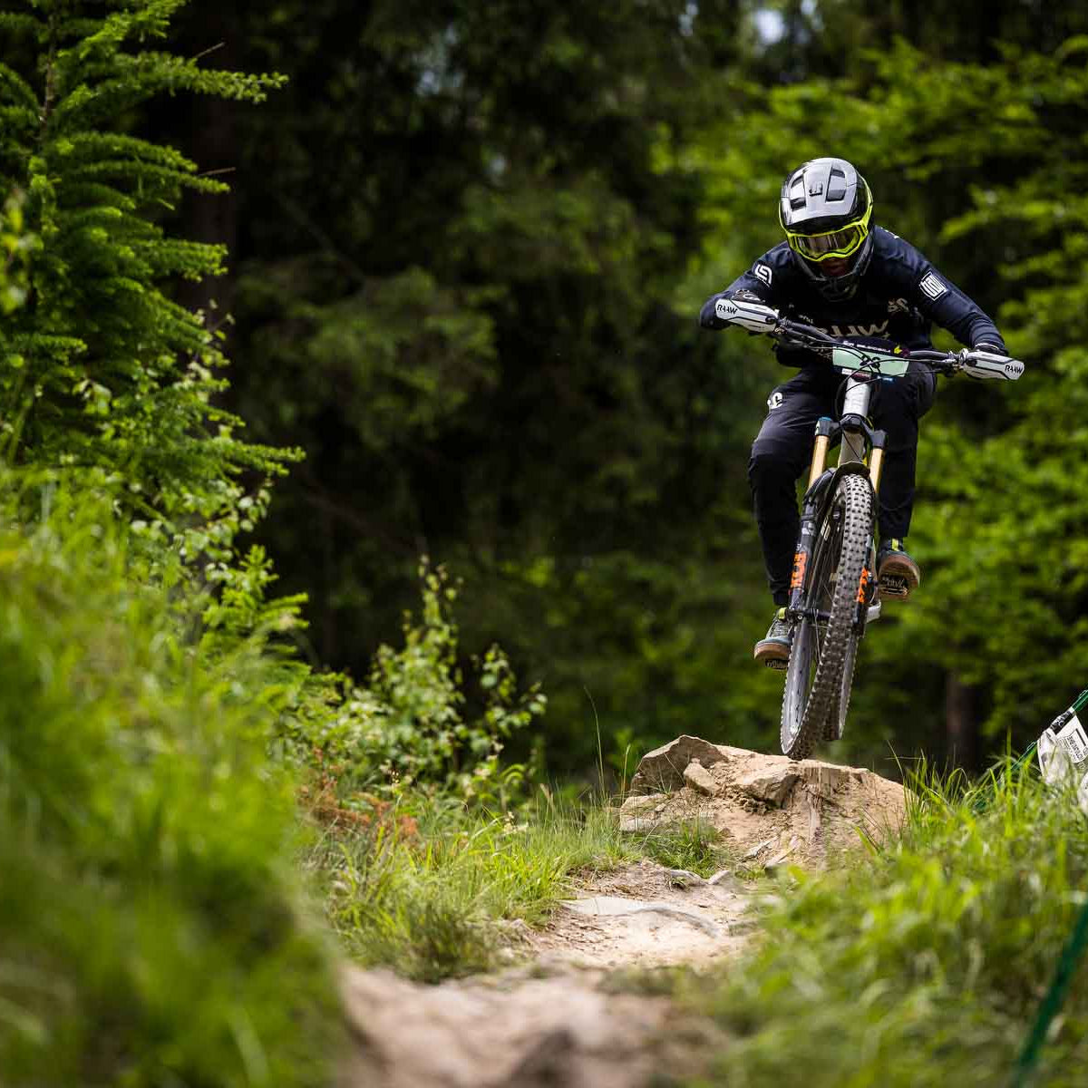Joni – RAAW Mountain Bikes